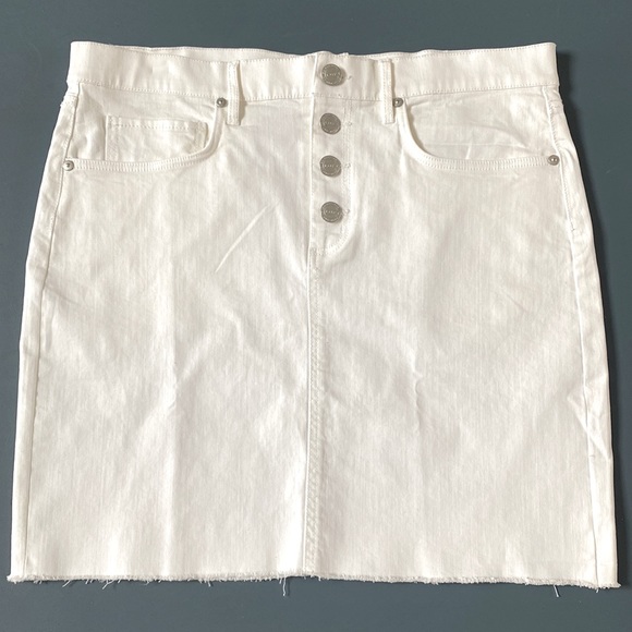 LOFT | Skirts | Loft Outlet White Denim Mini Skirt | Poshmark